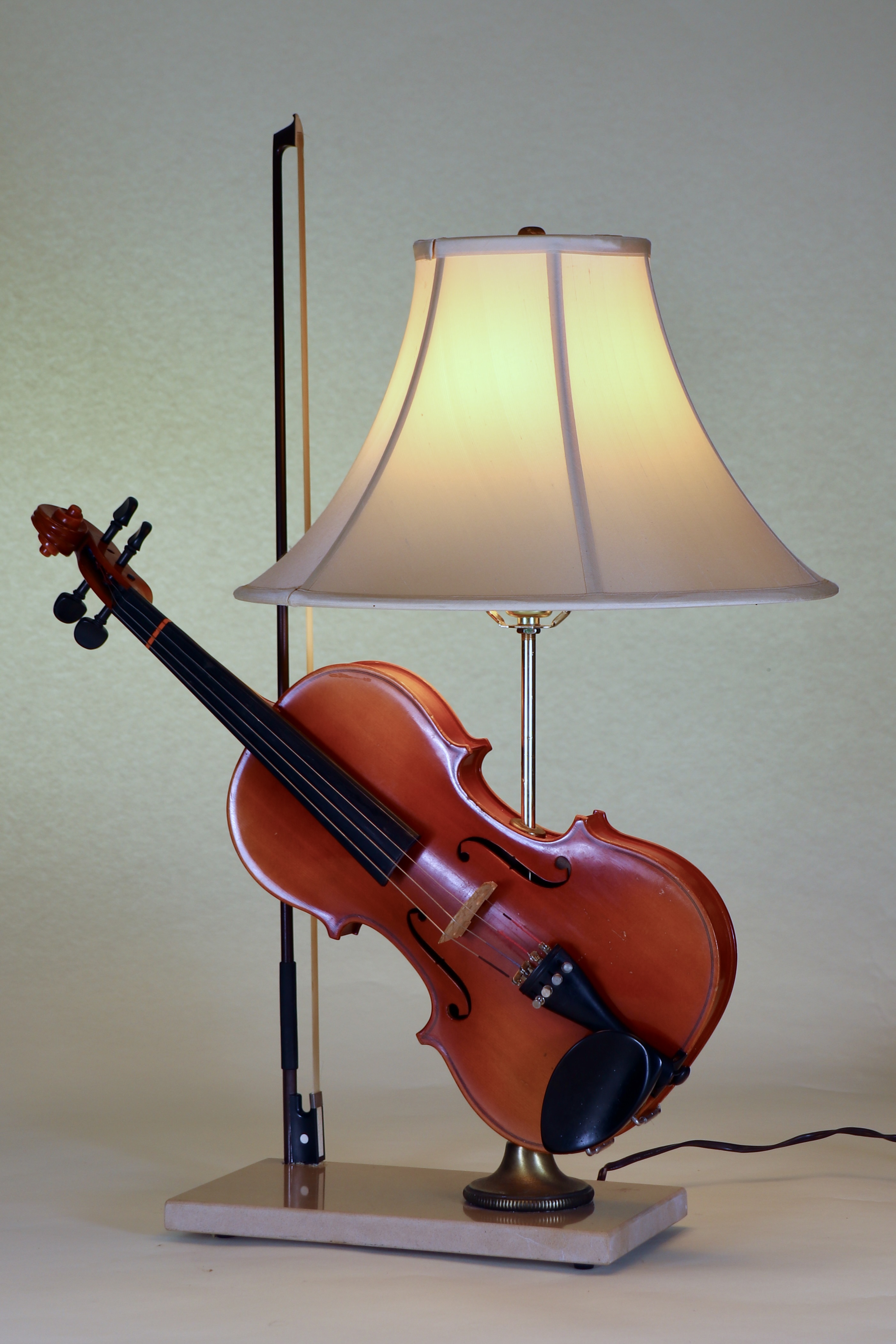 Suzuki Violin Lamp – Upcycled Lamps by Jon Jensen